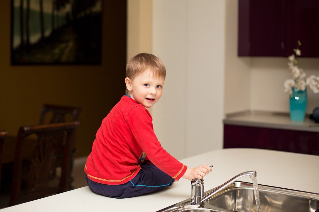 Home Alone Safety Tips for Kids | truSafe blog
